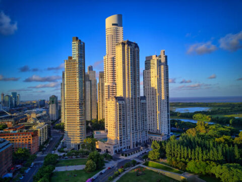 Assessing economic development in Argentina